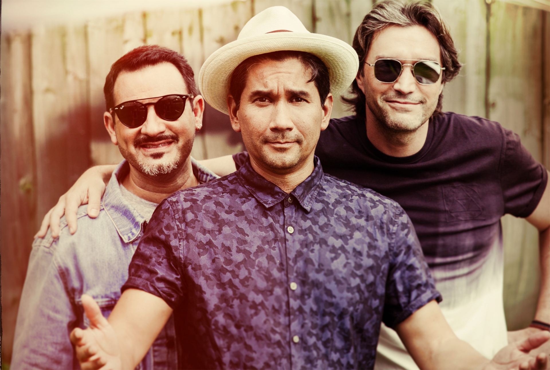 Conoce «Cupido y Compañía» el nuevo material de Bacilos - La CarteleraMX