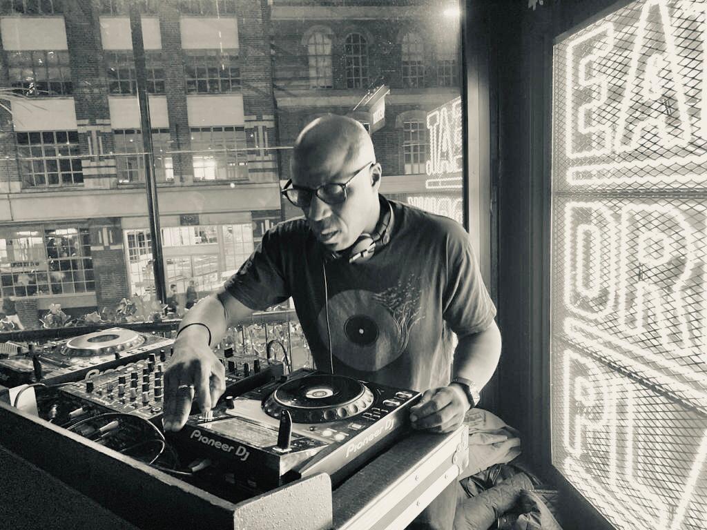 Derrick Mckenzie llega México para conquistarnos con su DJ set - La ...